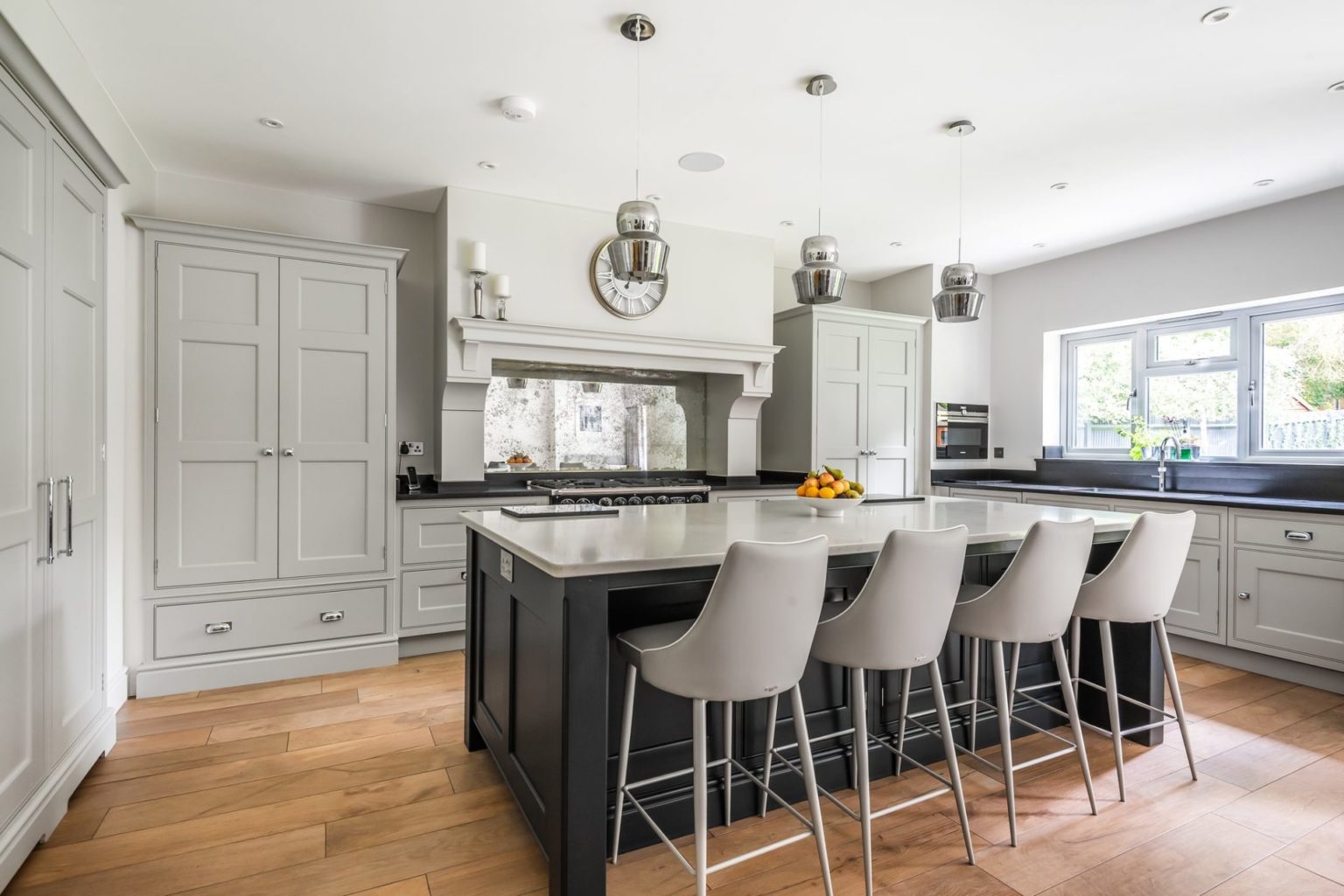 Lewis Alderson: Luxury Kitchens Hampshire